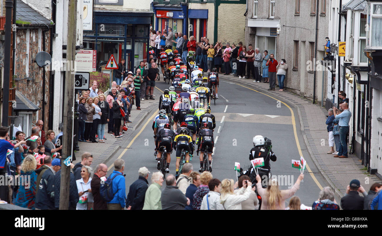 Cycling tour of britain stage one anglesey to wrexham hi-res stock ...