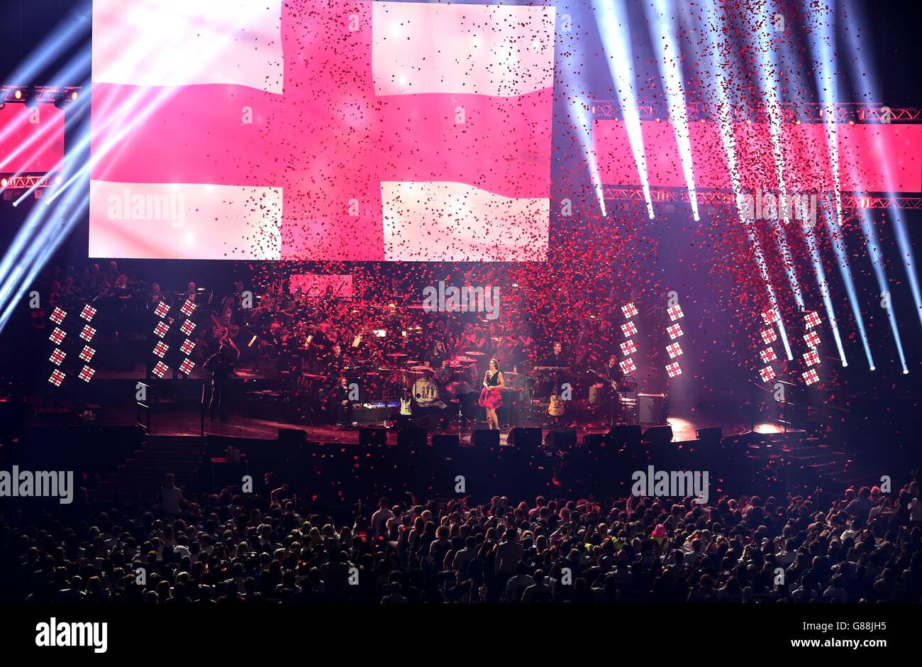 Wear The Rose Live - London Stock Photo - Alamy