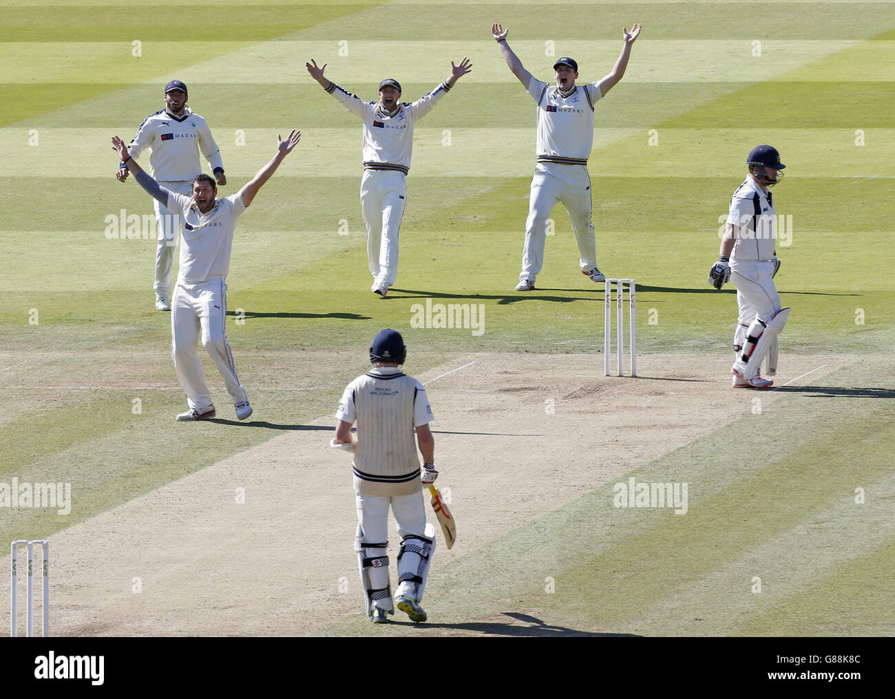 Yorkshires tim bresnan centre hi-res stock photography and images - Alamy