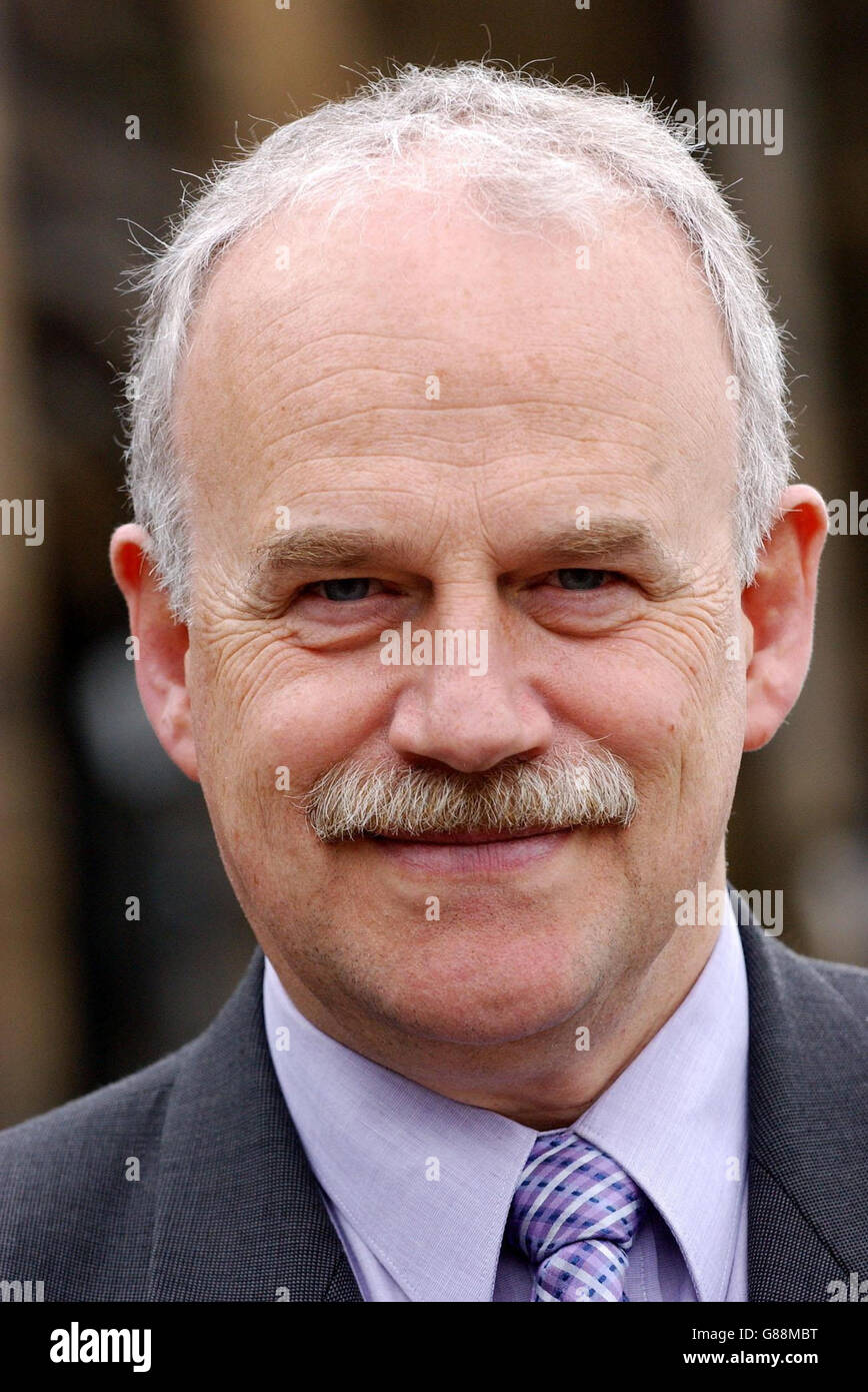 The new Moderator of the 2005 General Assembly of the Church of ...