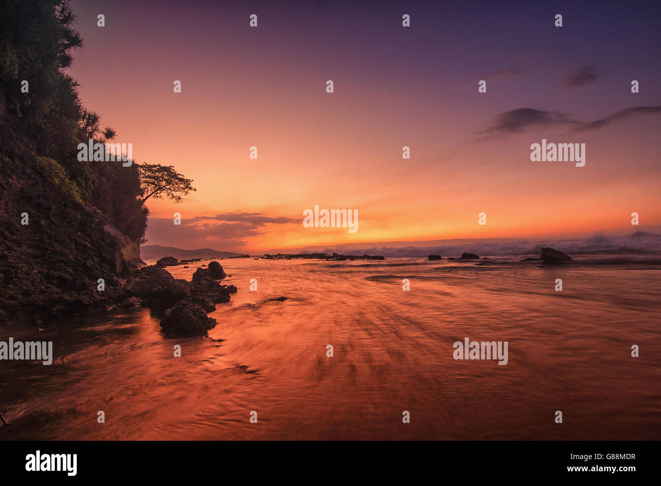 Sawarna beach hi-res stock photography and images - Alamy