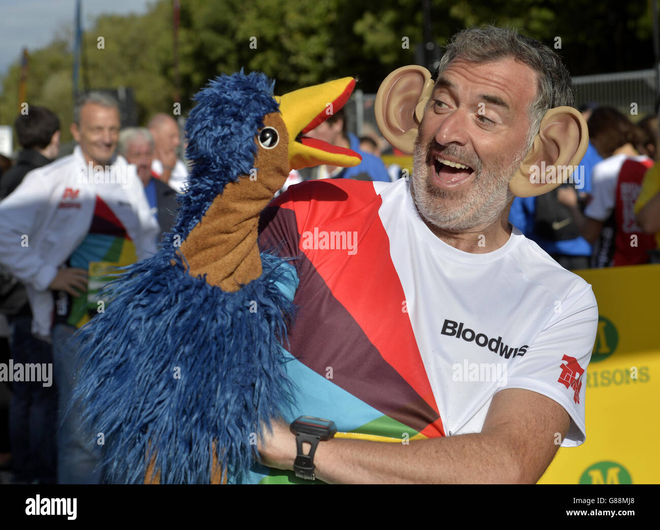 Runner in fancy dress emu puppet morrisons great north run hi-res stock ...