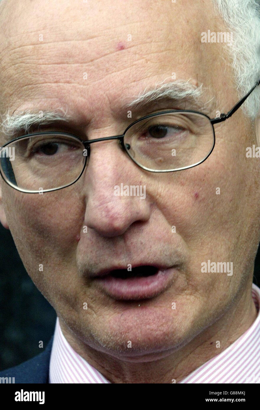 Soccer chelsea approach to ashley cole inquiry hi-res stock photography ...