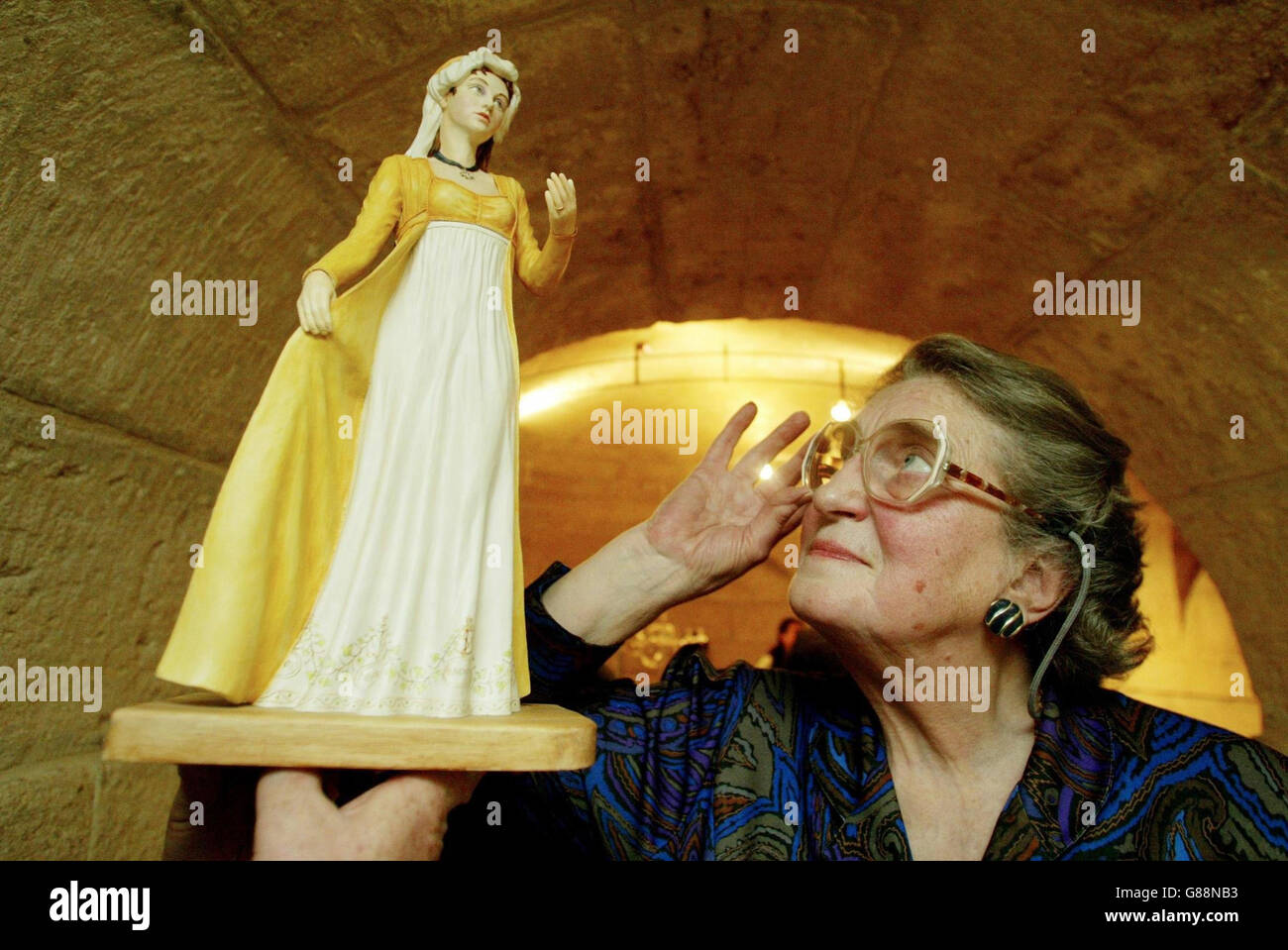 Emma, Lady Hamilton Figurine - St Paul's Cathedral Crypt Stock Photo ...