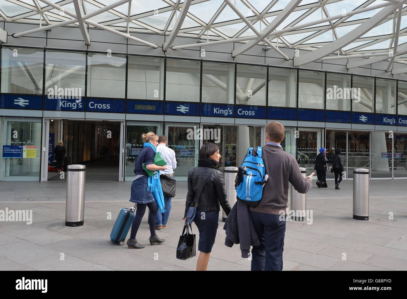 Train hit buffers at King's Cross Stock Photo - Alamy