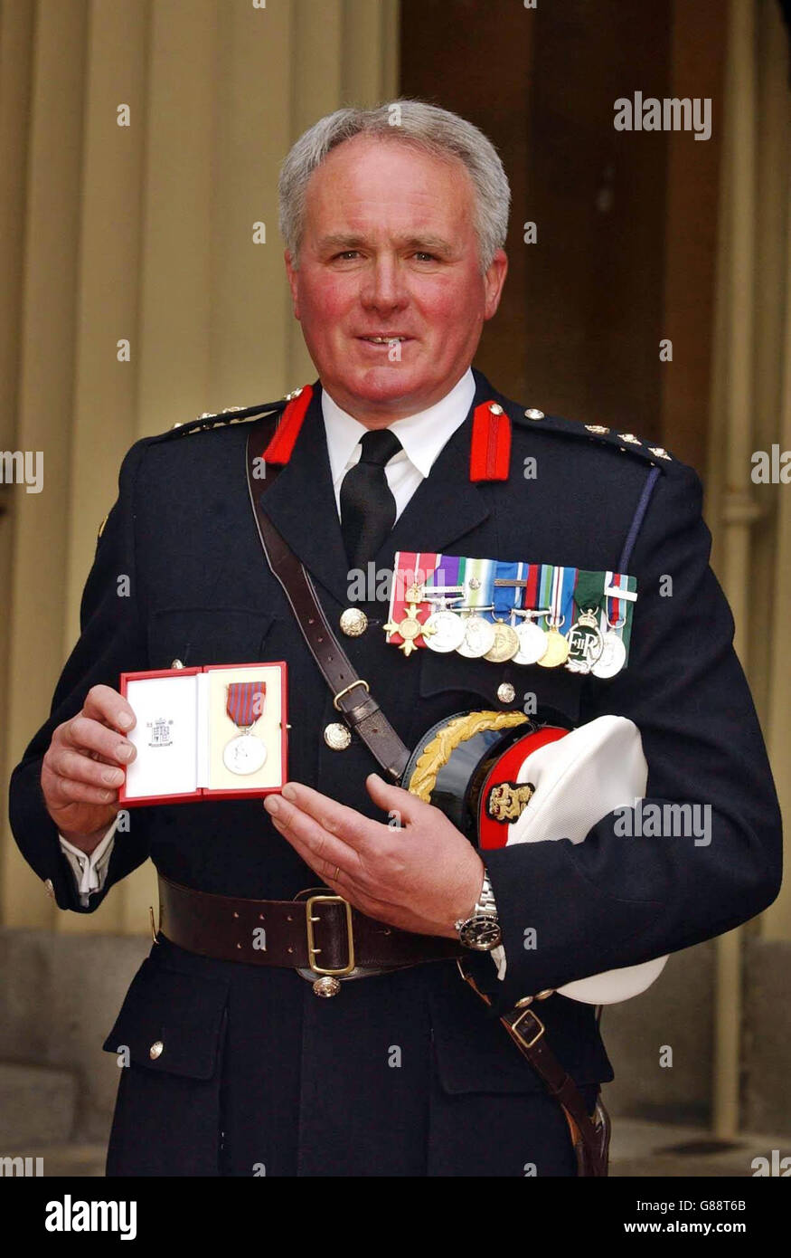 Investiture Ceremony - Buckingham Palace Stock Photo - Alamy