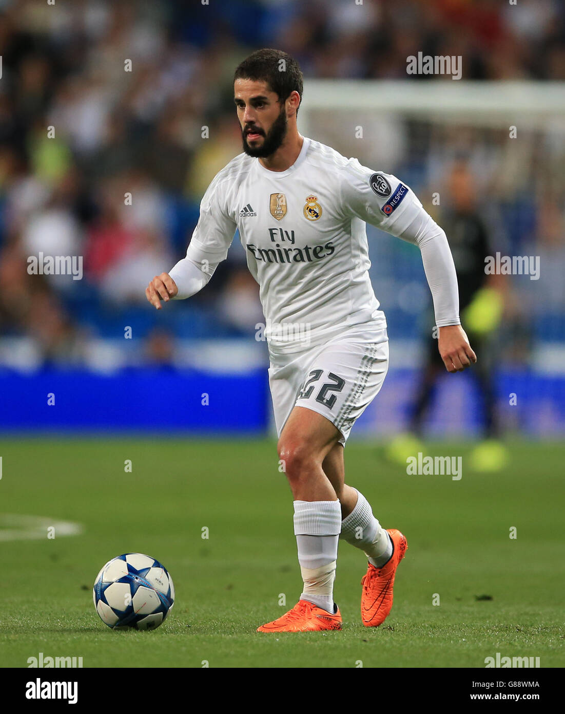 Estadio santiago bernabeu real madrids isco hi-res stock photography ...