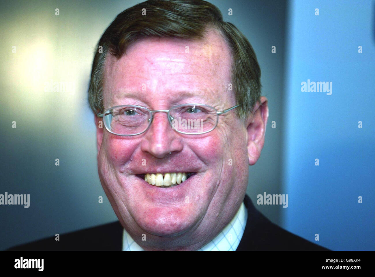 David Trimble - Press Conference - Party Headquarters Stock Photo - Alamy