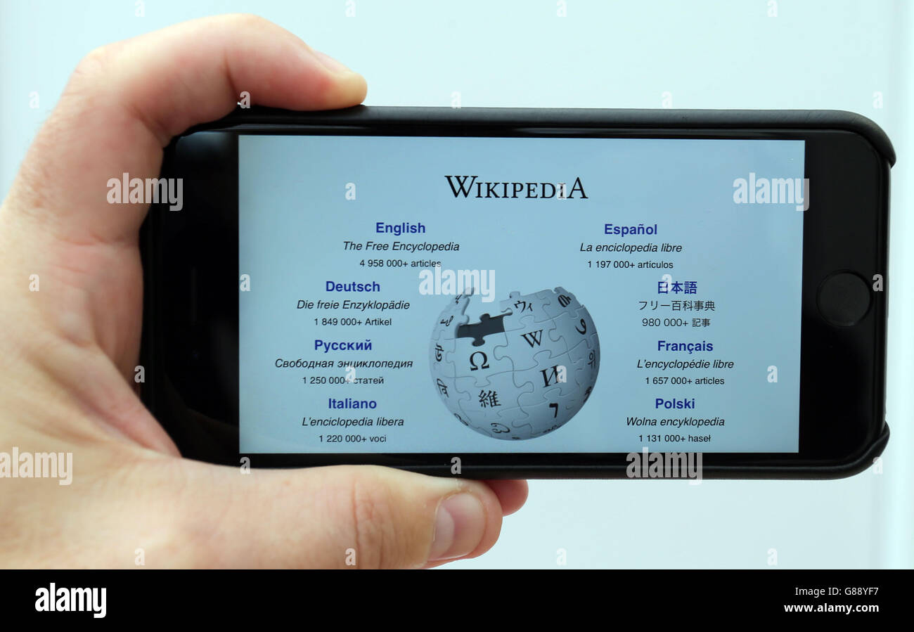 Wikipedia blocks accounts Stock Photo - Alamy