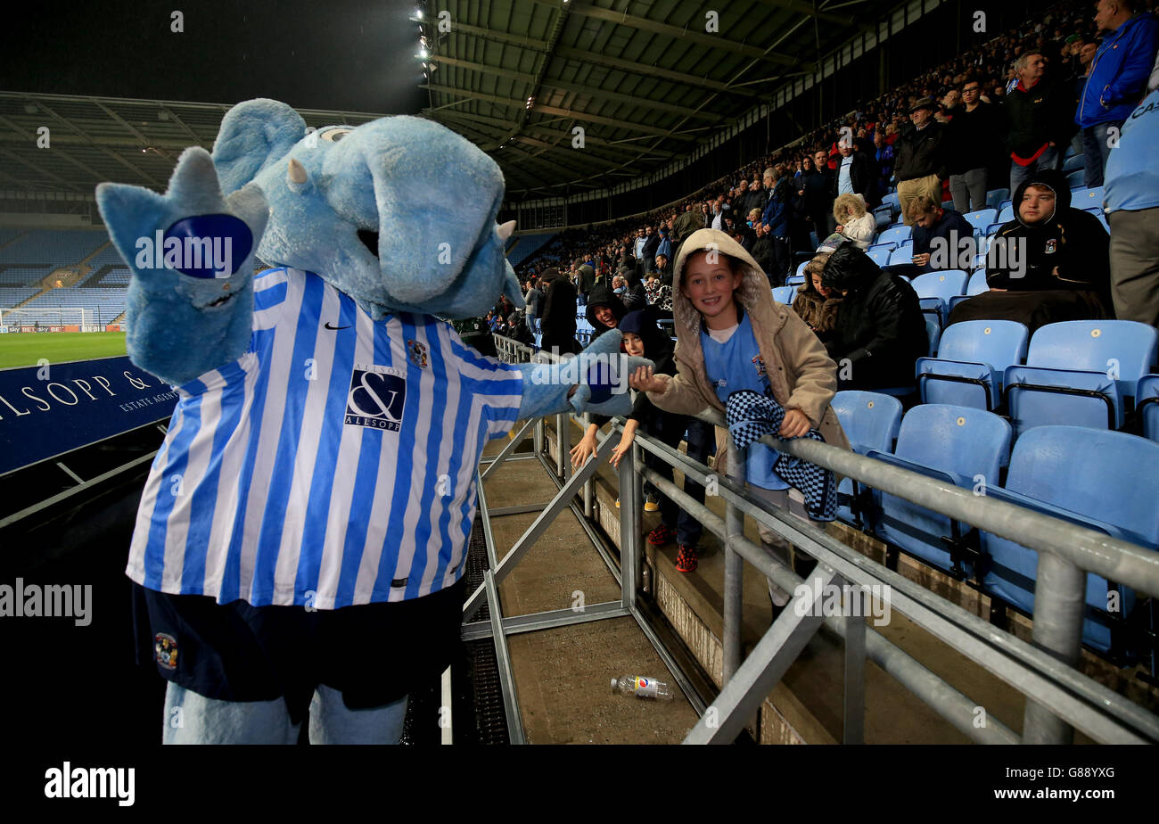 Coventry city mascot sky blue sam hi-res stock photography and images ...