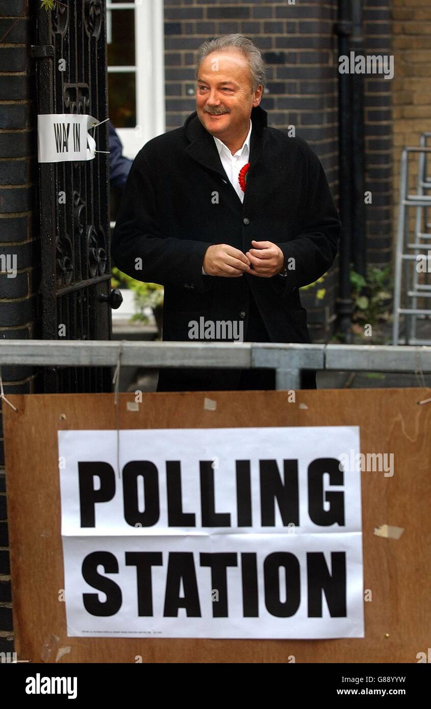 Former respect party mp hi-res stock photography and images - Alamy