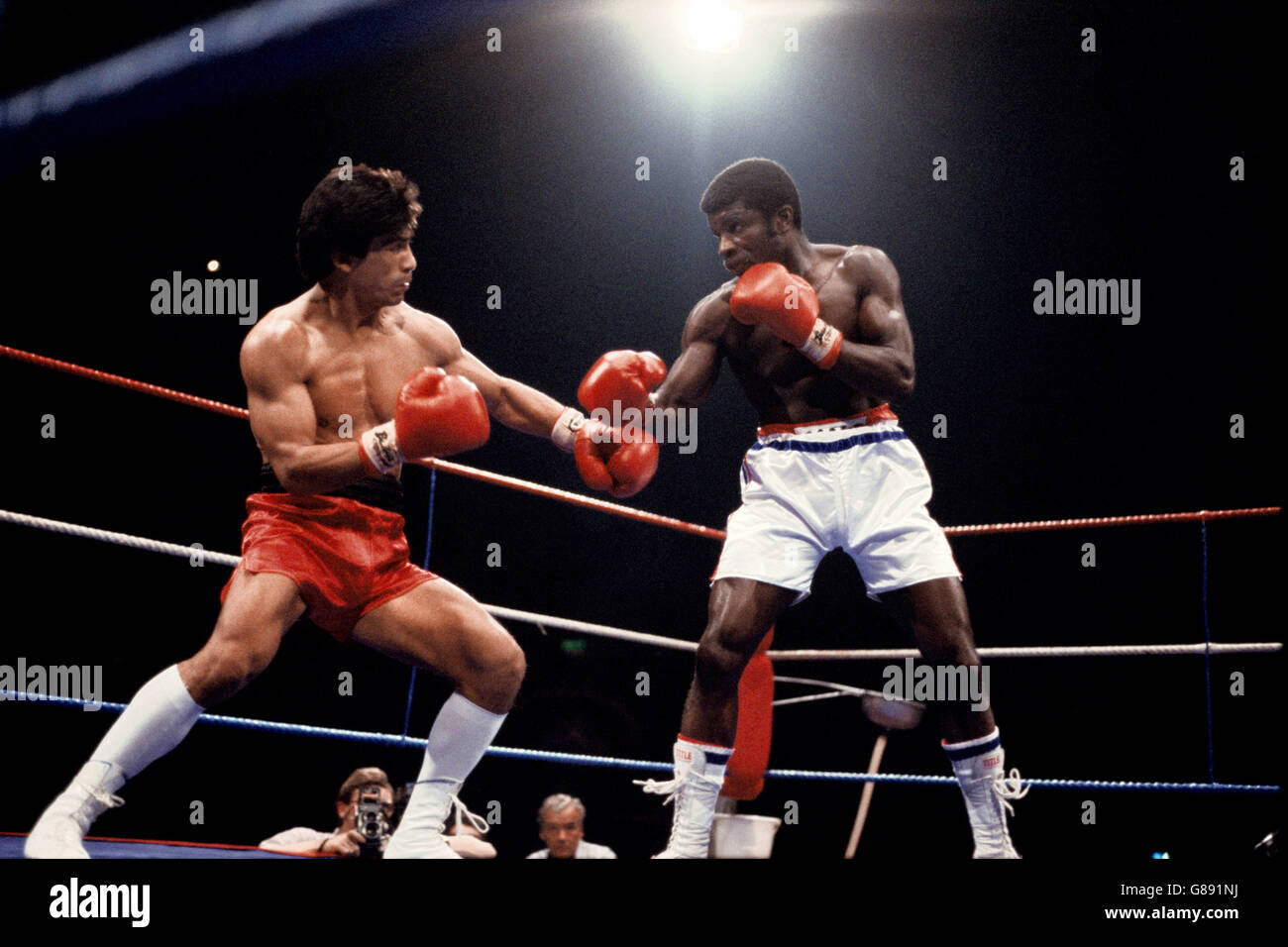Boxing - Welterweight - Clinton McKenzie v Guillermo (Memo) Arreola ...