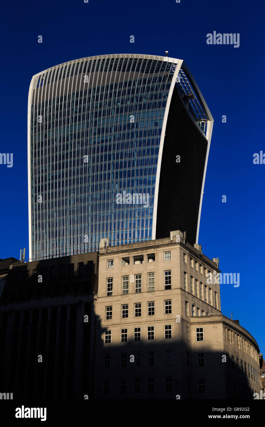 Buildings and Landmarks - 20 Fenchurch Street - The Walkie Talkie ...