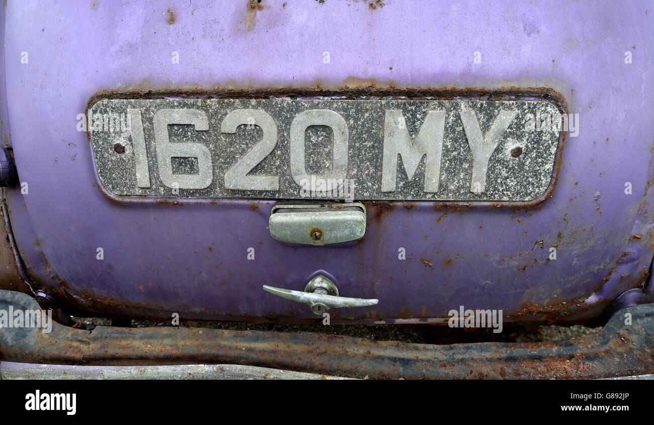 Details of a lilac-coloured 1961 Morris Minor Million car that was one ...