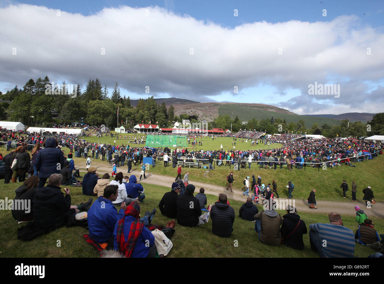Royal braemar general view gv hi-res stock photography and images - Alamy