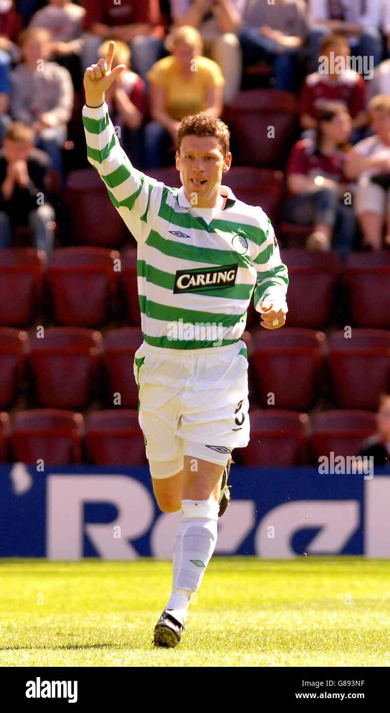 Celtic's Alan Thompson celebrates his opening goal against Hearts Stock ...