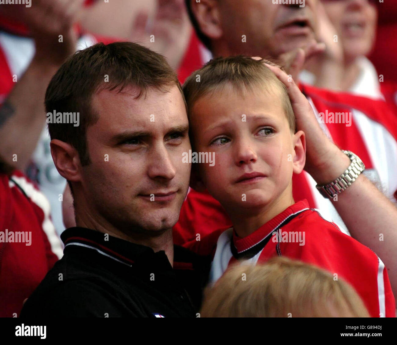 Premier league fans crying hi-res stock photography and images - Alamy