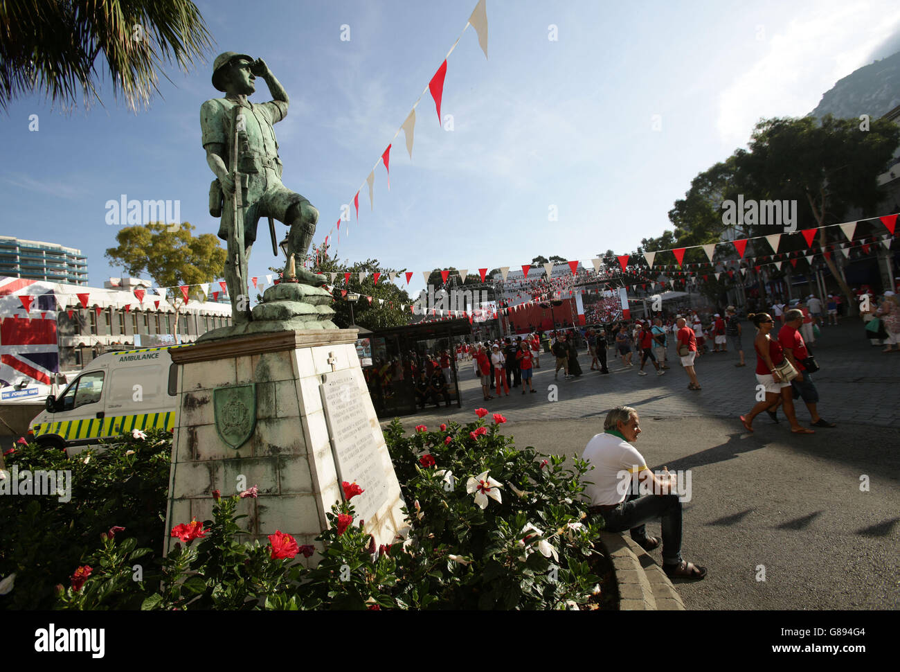 Statue of gibraltar defence force soldier overlooks casemates square hi ...