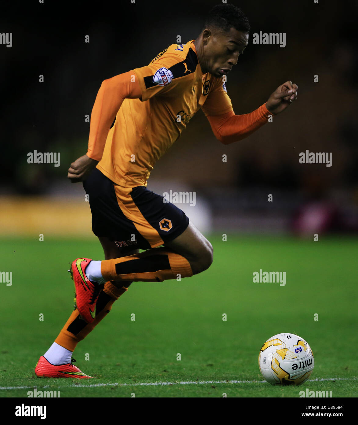 Wolverhampton wanderers rajiv van la parra hi-res stock photography and ...