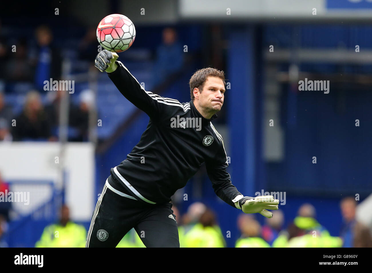 Chelsea goalkeeper Asmir Begovic during the warm-up before the Barclays ...