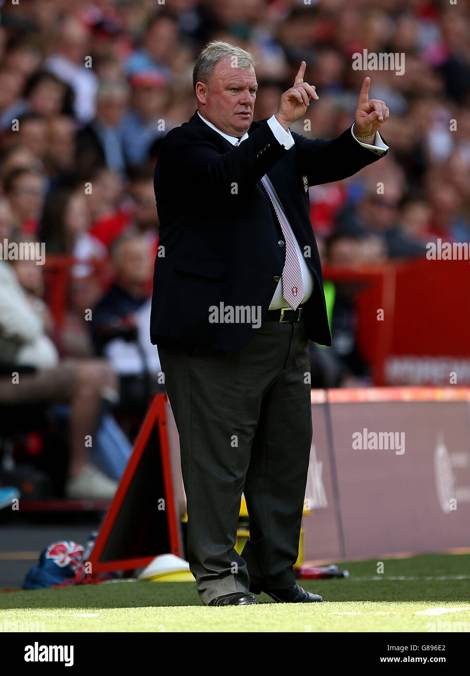Rotherham United manager Steve Evans gestures on the touchline Stock ...