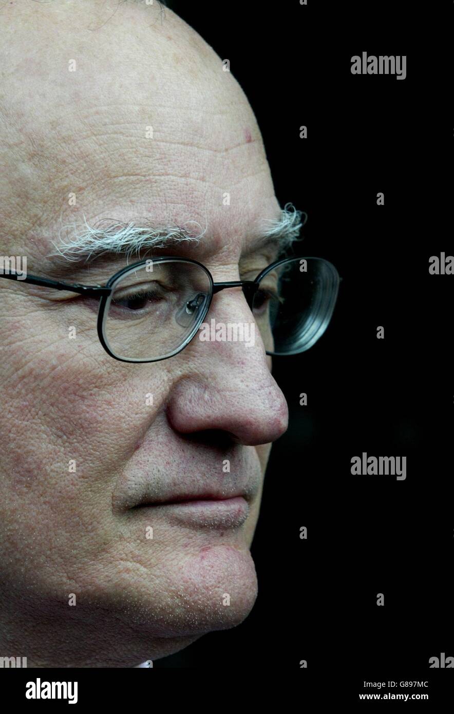 Soccer chelsea approach to ashley cole inquiry hi-res stock photography ...