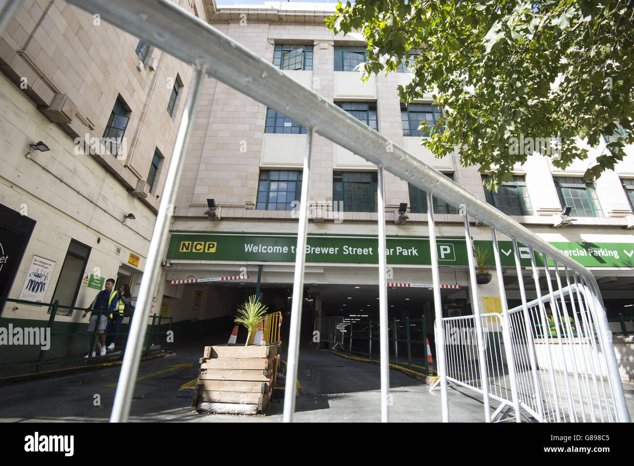 General view of the brewer street car park hi-res stock photography and ...