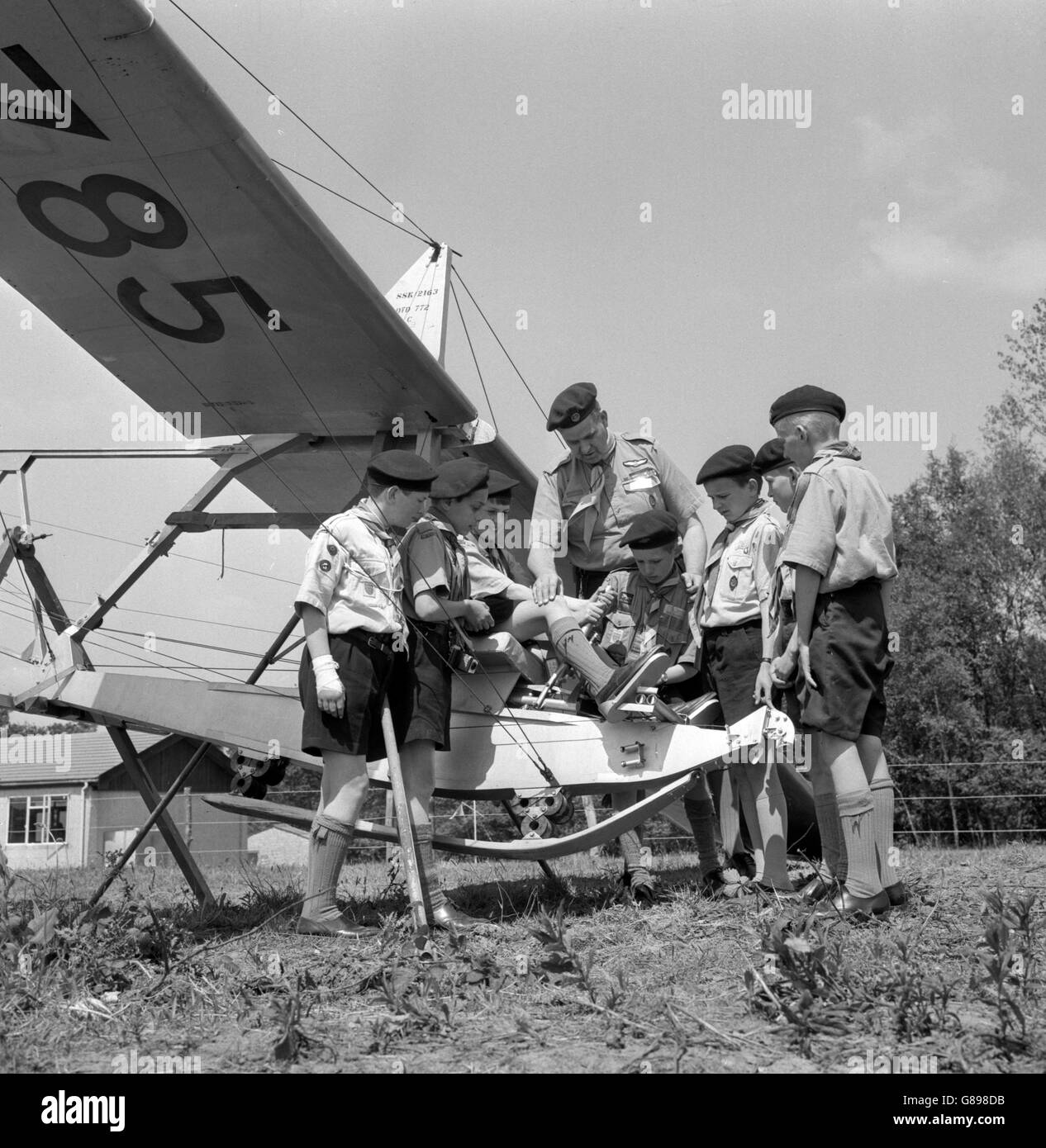 National Air Scout Camp - Eon Primary Glider Trainer - Lasham Airfield ...