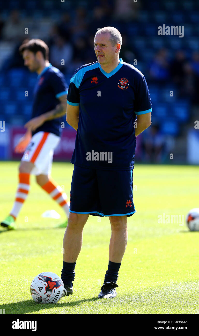 Blackpool head physiotherapist phil horner hi-res stock photography and ...