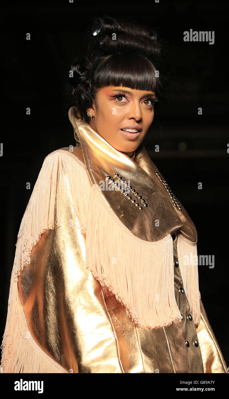 Pam Hogg Catwalk - London Fashion Week 2015 Stock Photo - Alamy