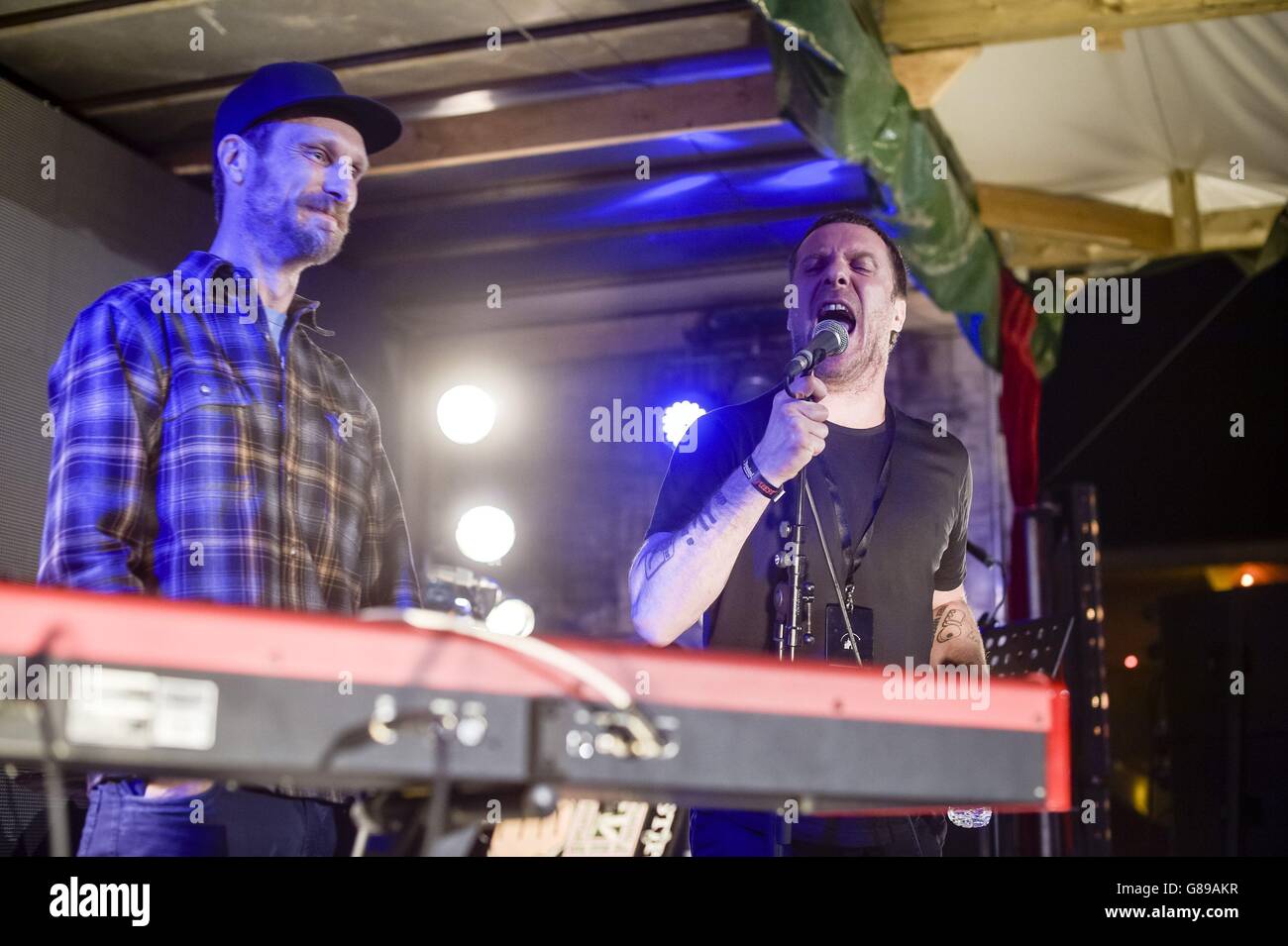 Showbiz mods hi-res stock photography and images - Alamy