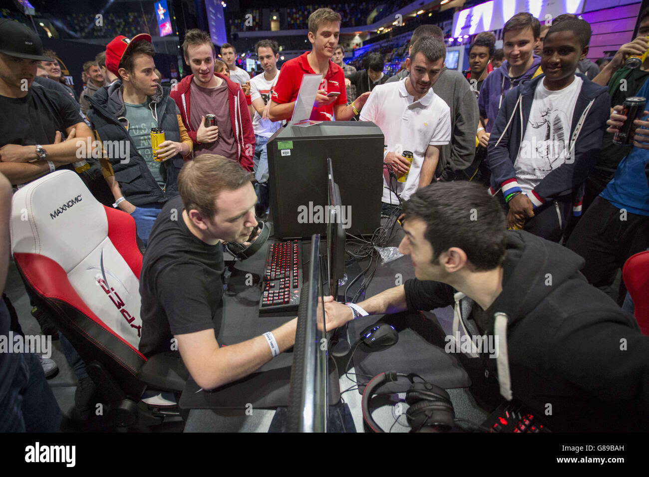 Gaming convention hi-res stock photography and images - Alamy