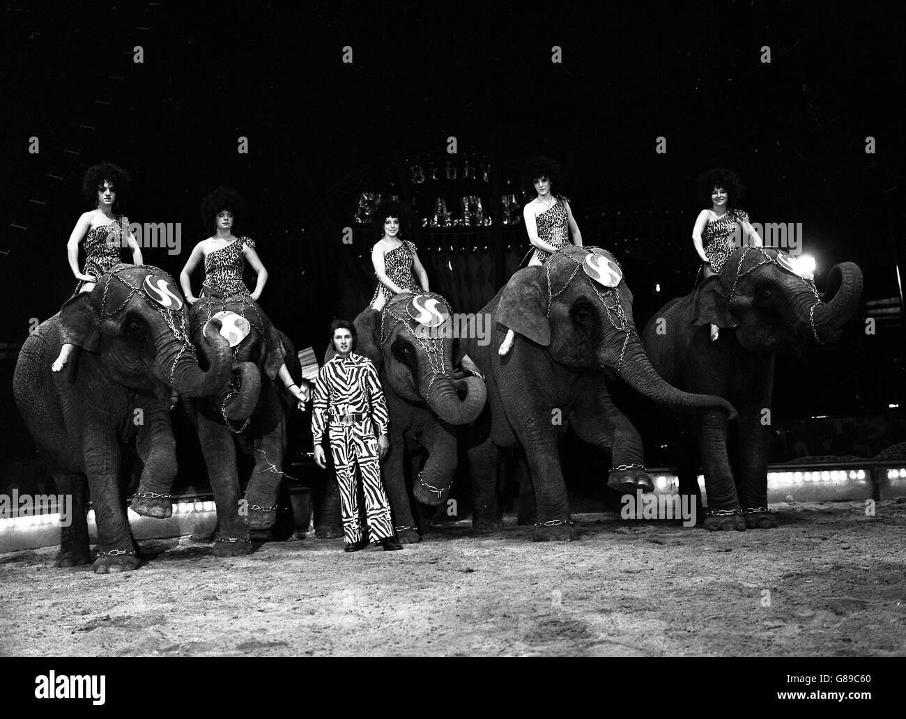 Billy smart circus hi-res stock photography and images - Alamy