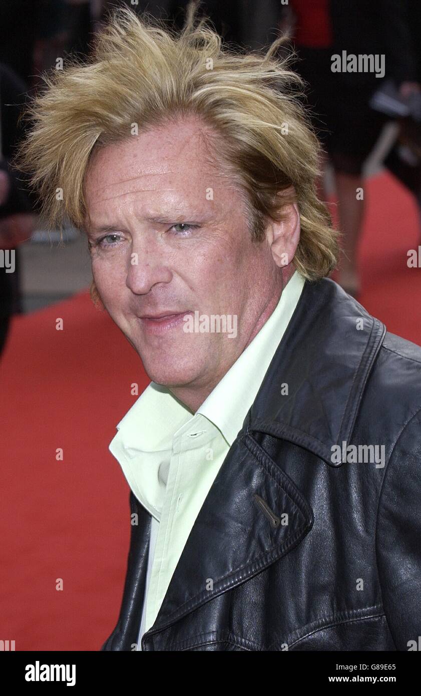 Showbiz actor celebrity head shot hli hi-res stock photography and ...