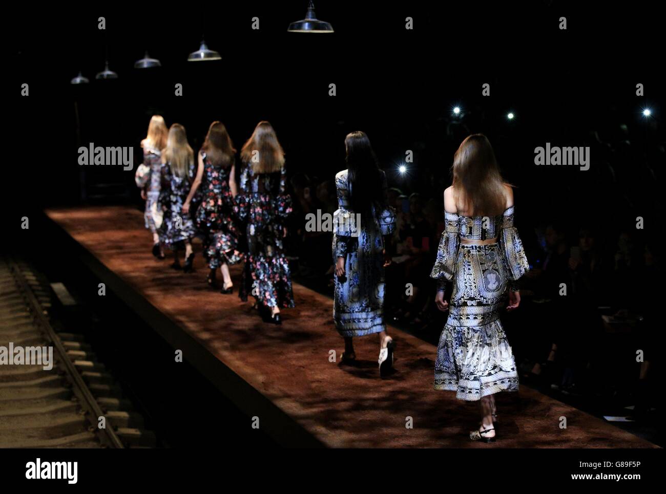 Erdem Catwalk - London Fashion Week 2015 Stock Photo - Alamy
