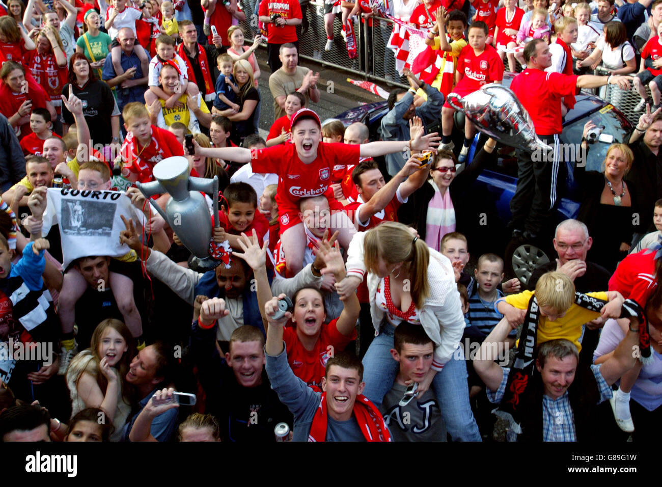 Soccer - UEFA Champions League - Winners Parade - Liverpool Stock Photo ...