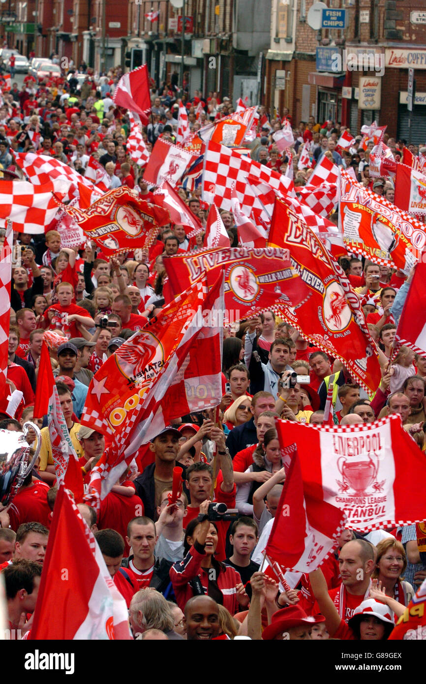 Soccer - UEFA Champions League - Winners Parade - Liverpool Stock Photo ...