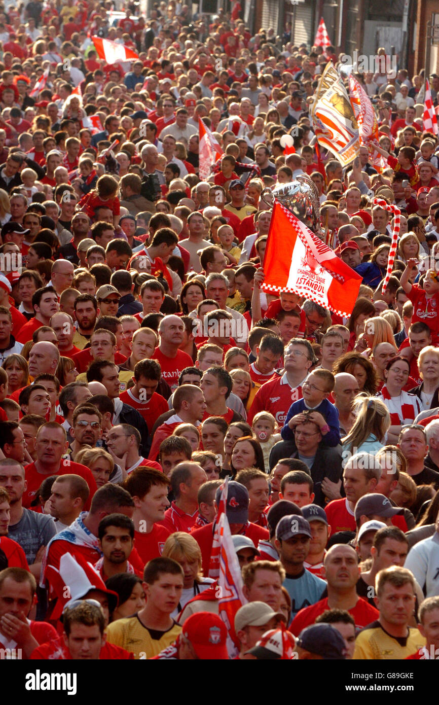Soccer - UEFA Champions League - Winners Parade - Liverpool Stock Photo ...