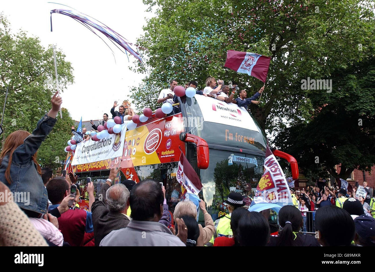 Soccer - Premier League Promotion - West Ham United Victory Parade ...