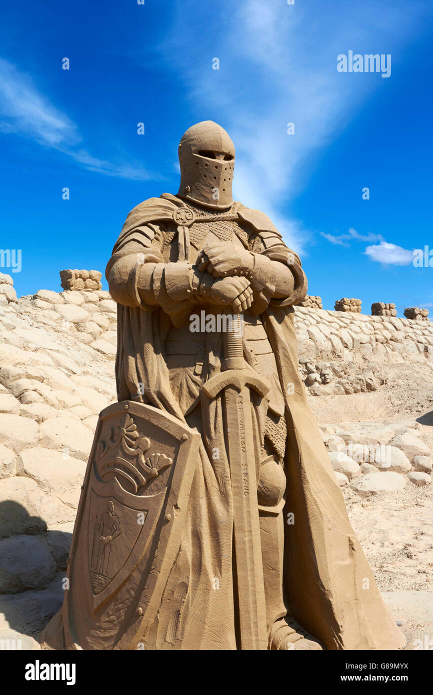 Sandcastle art hi-res stock photography and images - Alamy