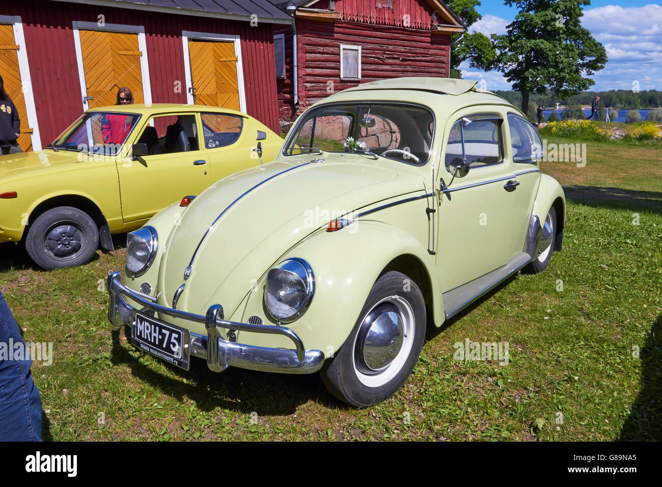 Classic volkswagen beetle hi-res stock photography and images - Alamy