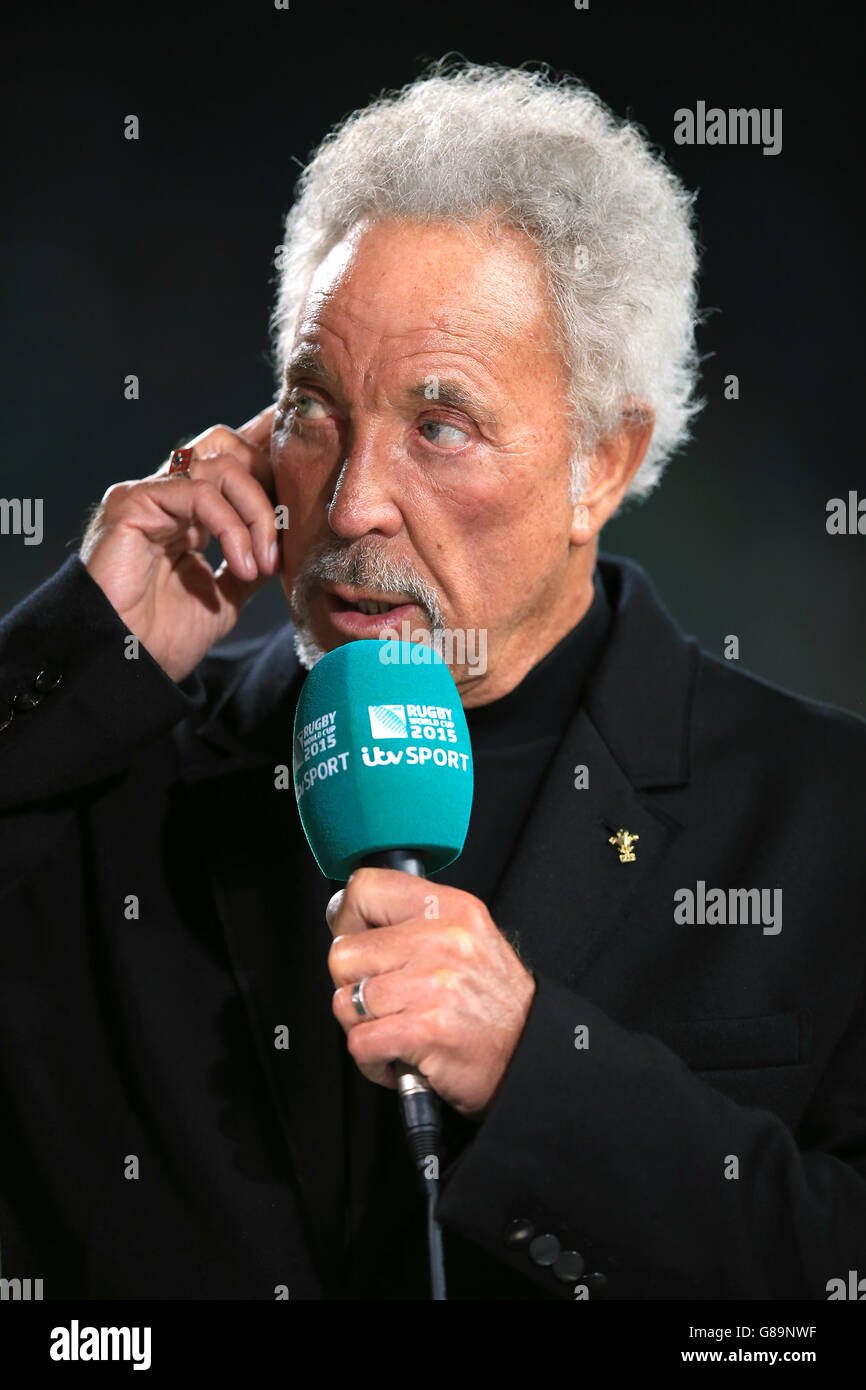 England rugby microphone hi-res stock photography and images - Alamy