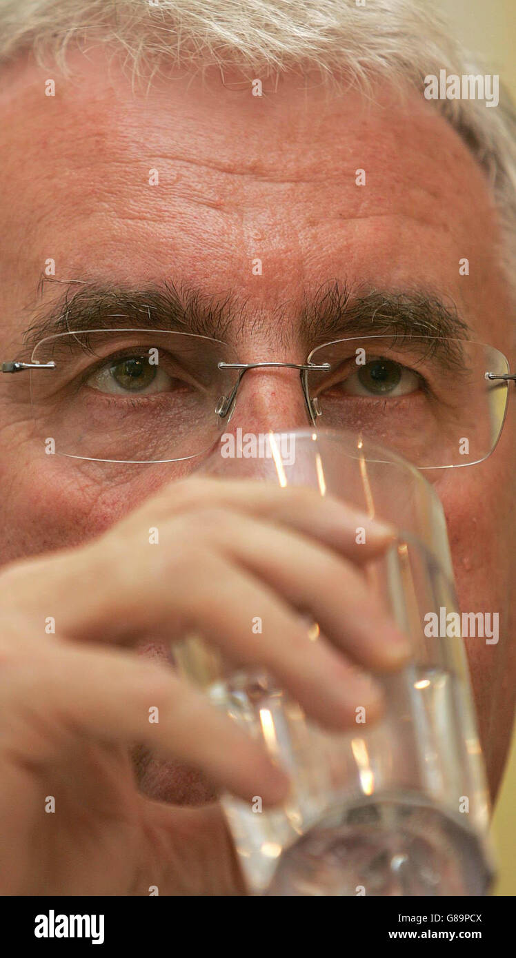 Dick Roche TD, Ireland's Minister for the Environment, Heritage and ...