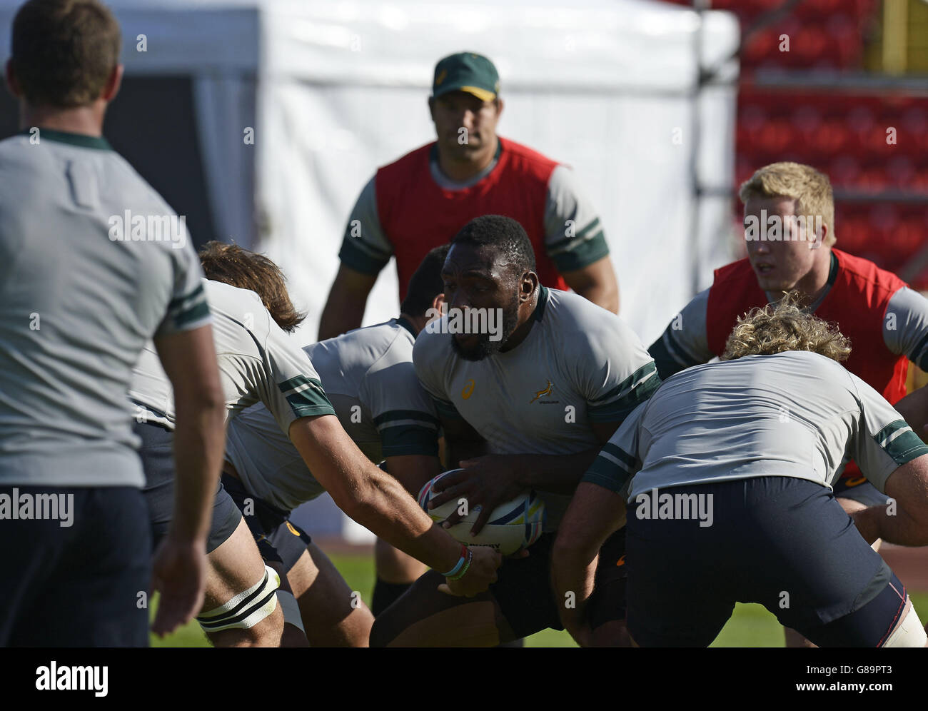 South africas tendai mtawarira training session gateshead international ...