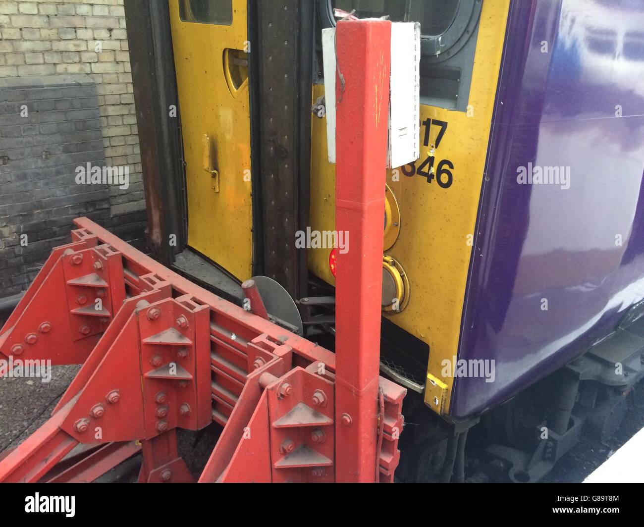 Train hit buffers at King's Cross Stock Photo - Alamy