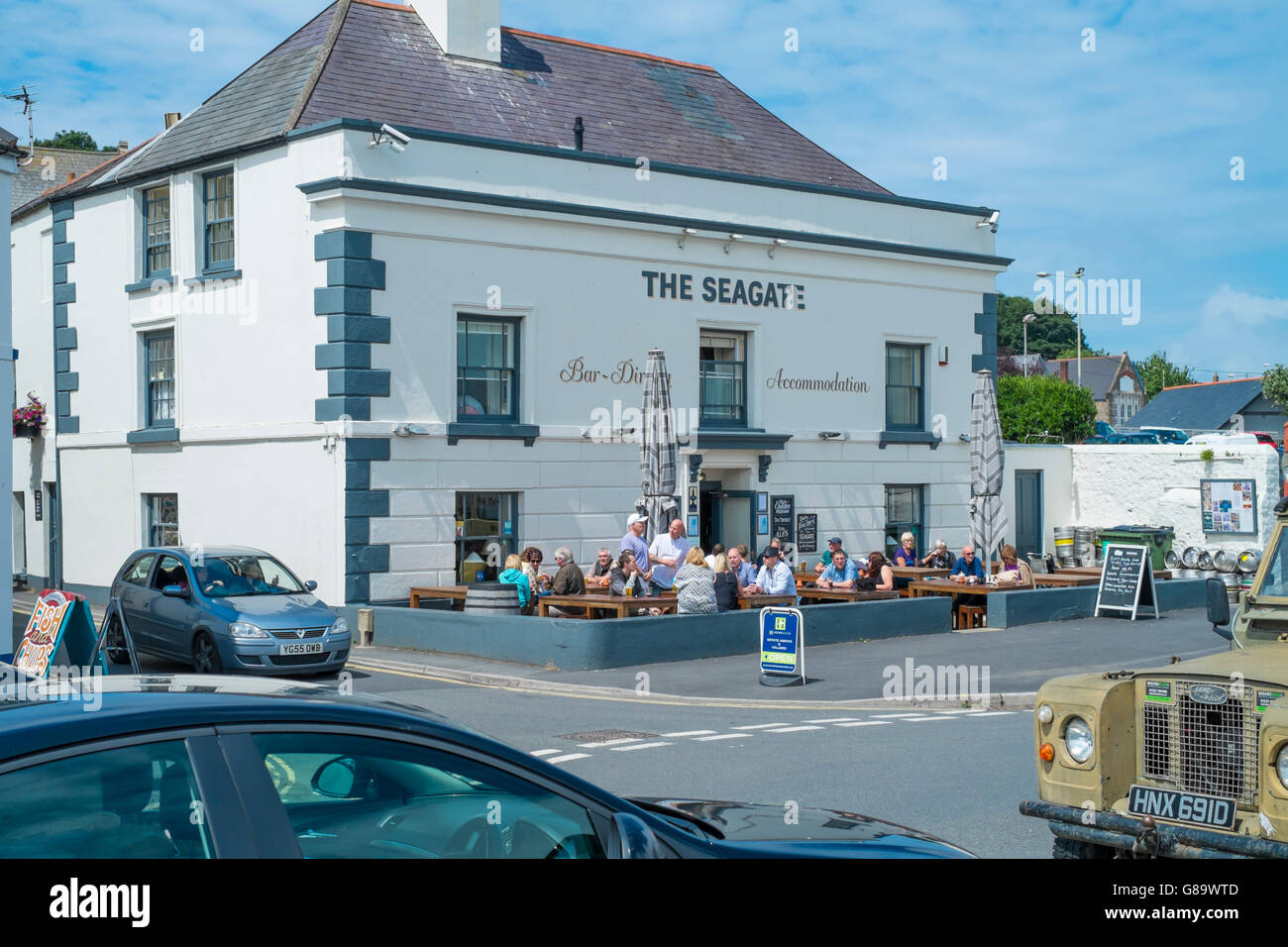 Appledore, a seaside village in North Devon England UK The Seagate Pub ...
