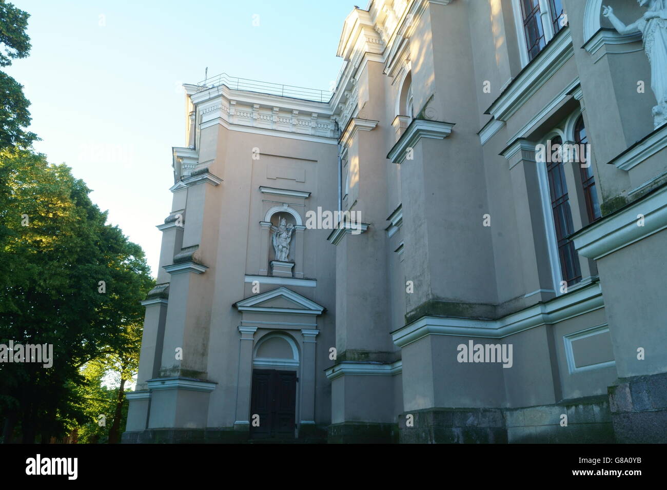 Monastery type of place of worship hi-res stock photography and images ...