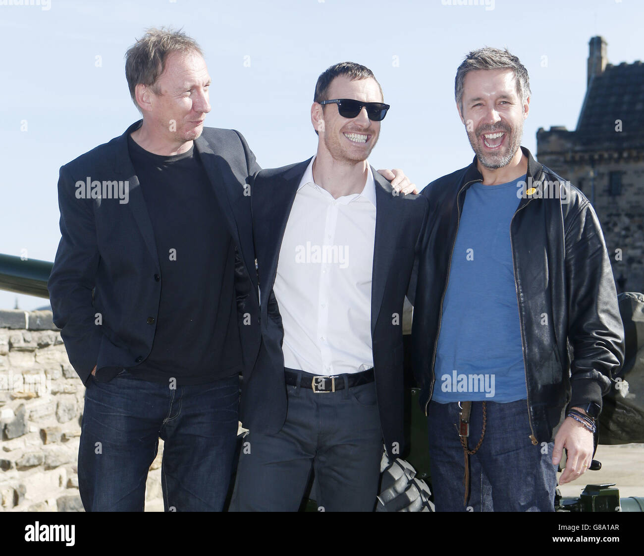 Macbeth stars left to right david thewlis hi-res stock photography and ...