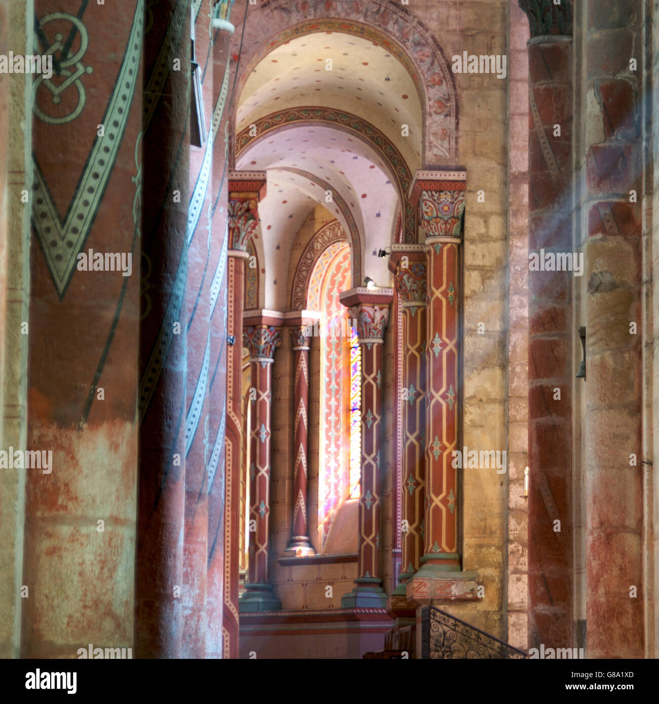 Colourful columns hi-res stock photography and images - Alamy