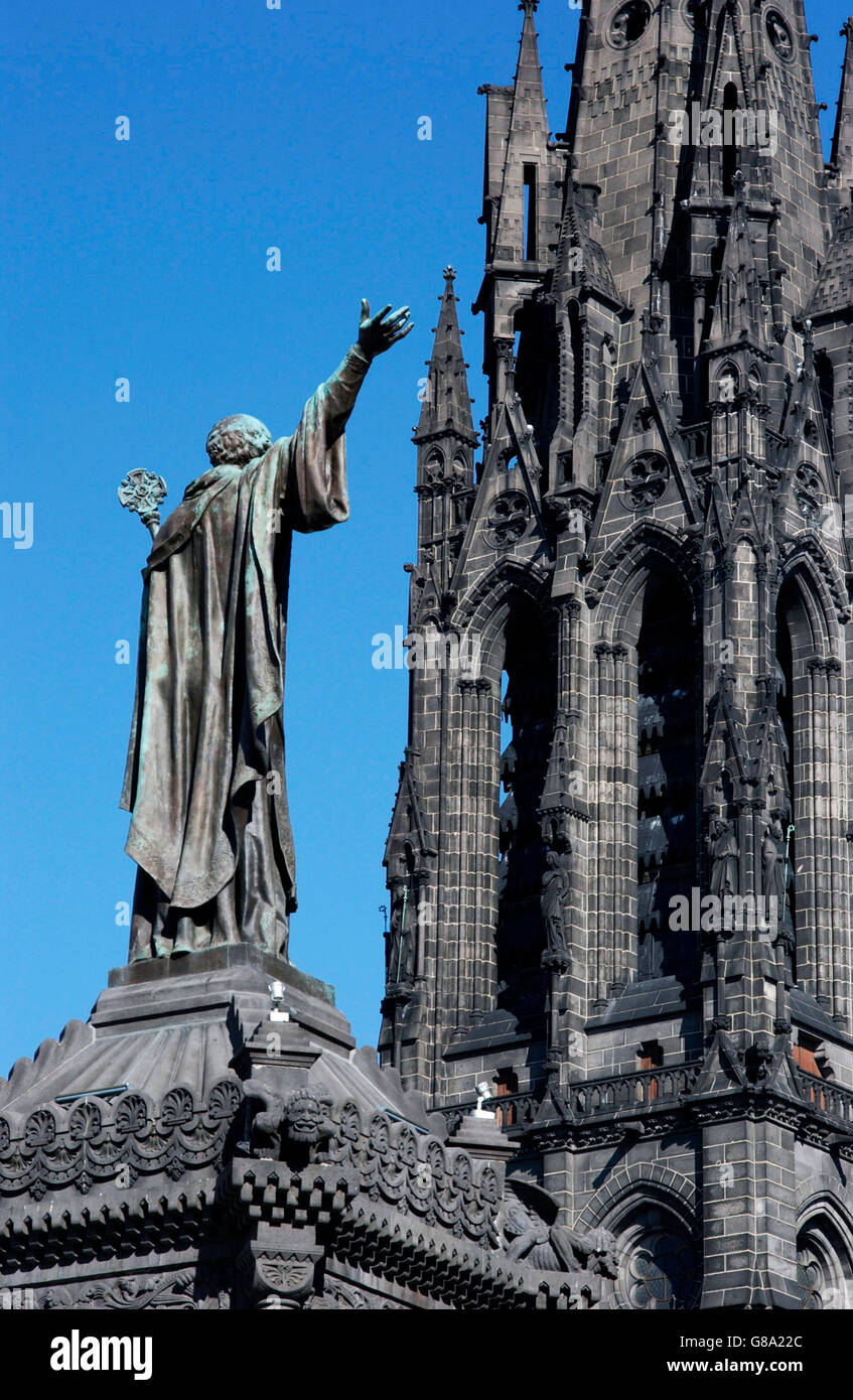 Statue of Urbain II, Cathedrale Notre-Dame-de-l Assomption, Cathedral ...